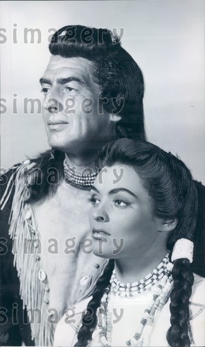 1955 Actor Victor Mature Susan Ball in Chief Crazy Horse Press Photo | eBay
