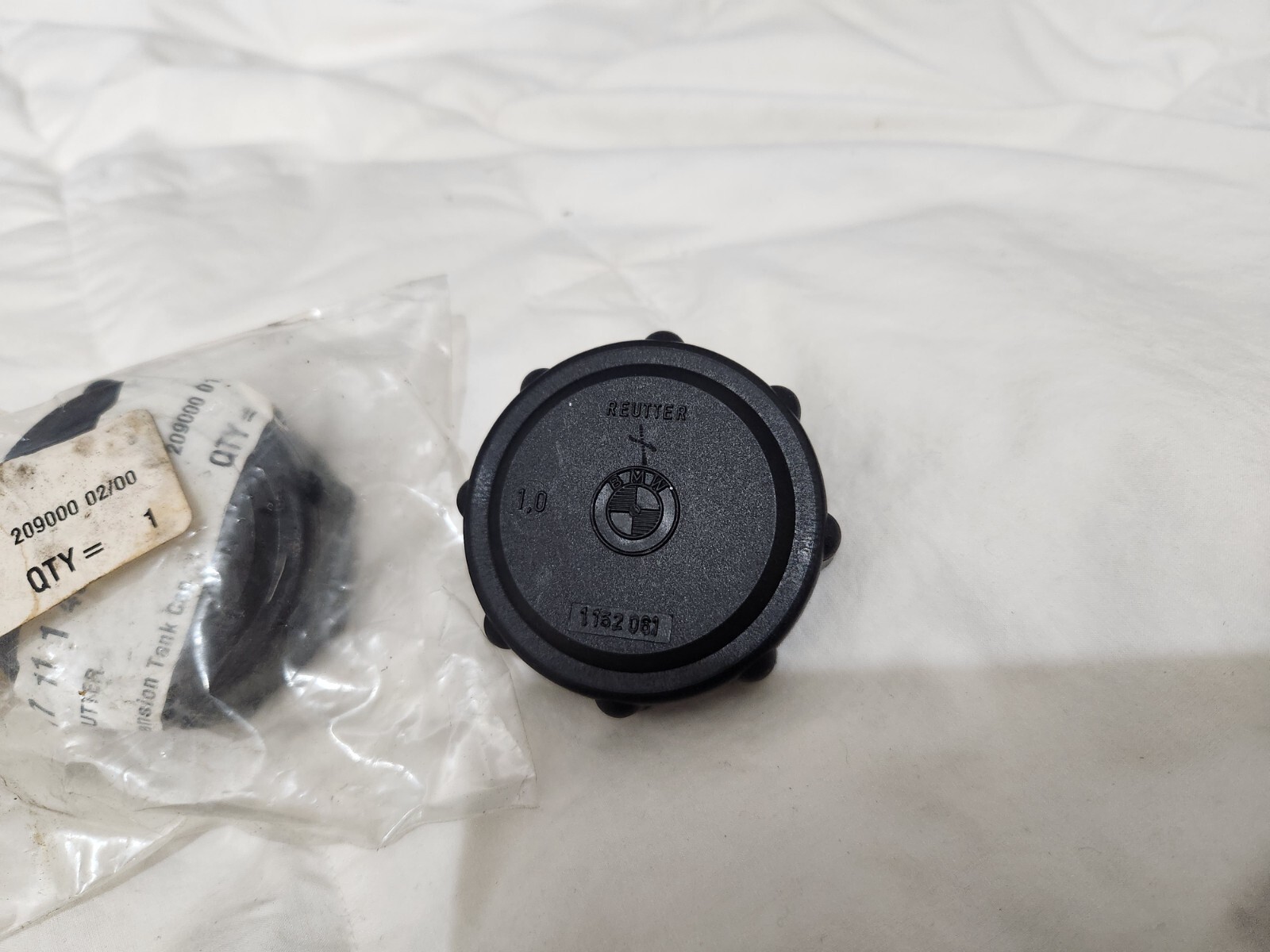 Genuine BMW Radiator Expansion Tank Cap Cover Reservoir OEM 17114379047 ...