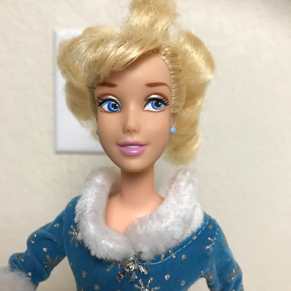 Mattel Disney Princess Cinderella Winter Dress 1966 Twist N Turn Body ...