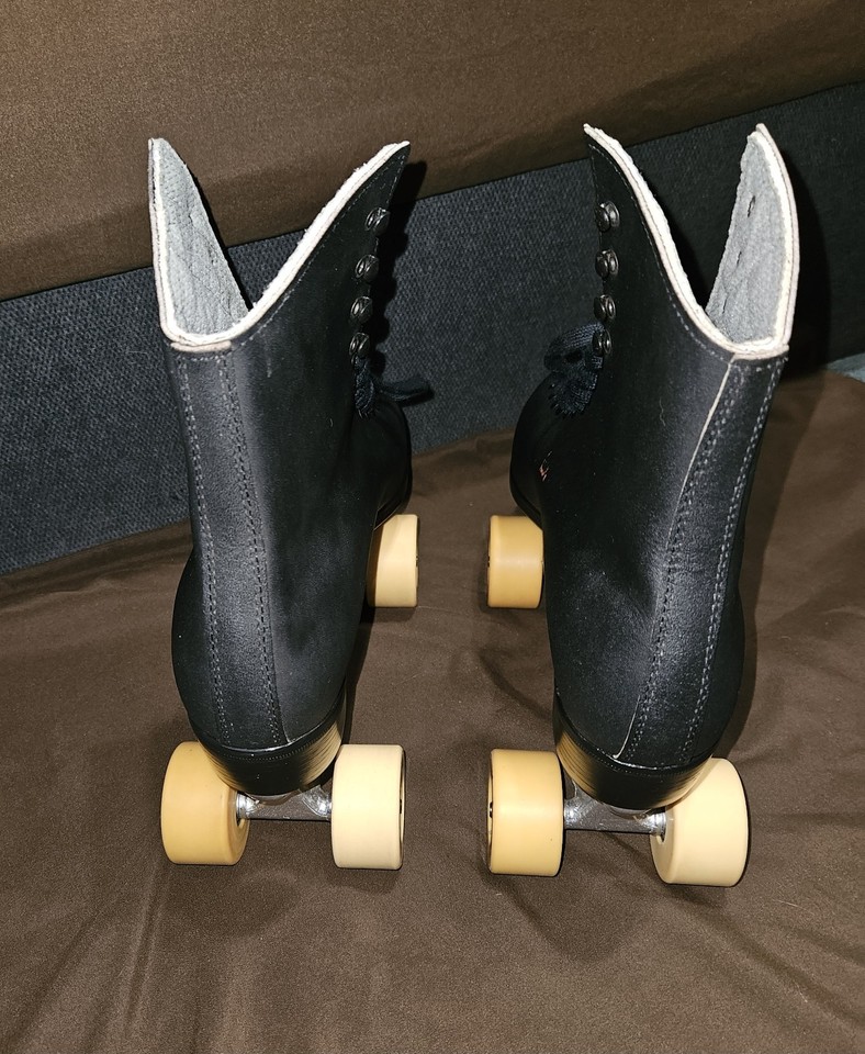 Ridell Sure-Grip SIZE 11 Men’s or Women's Roller Skates | eBay