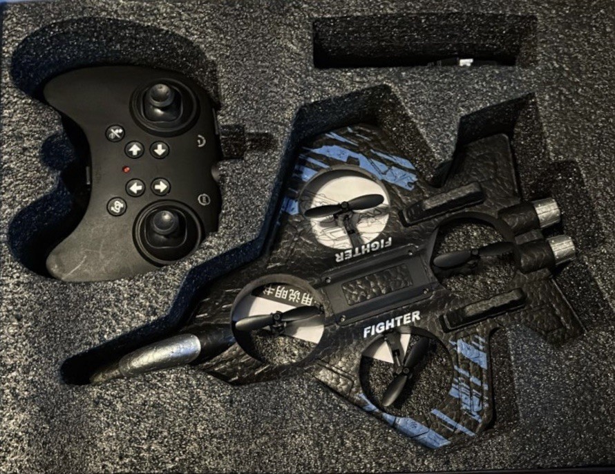 DMES EZ-3 Interstellar Fighter Plane Drone and YOMI drone avoid ...