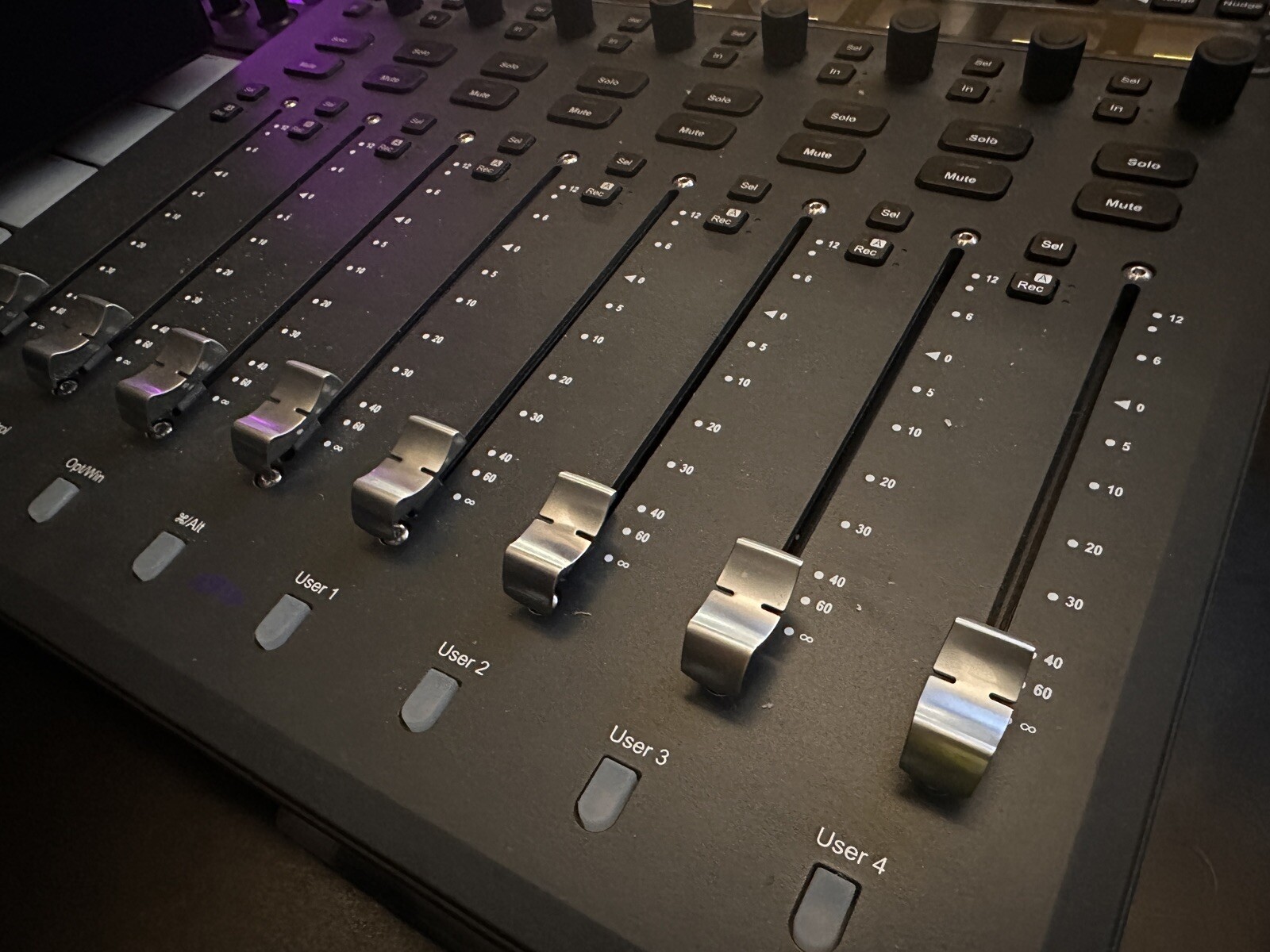 Avid S1 EUCON-Enabled Desktop DAW Control Surface for Pro Tools B-Stock ...