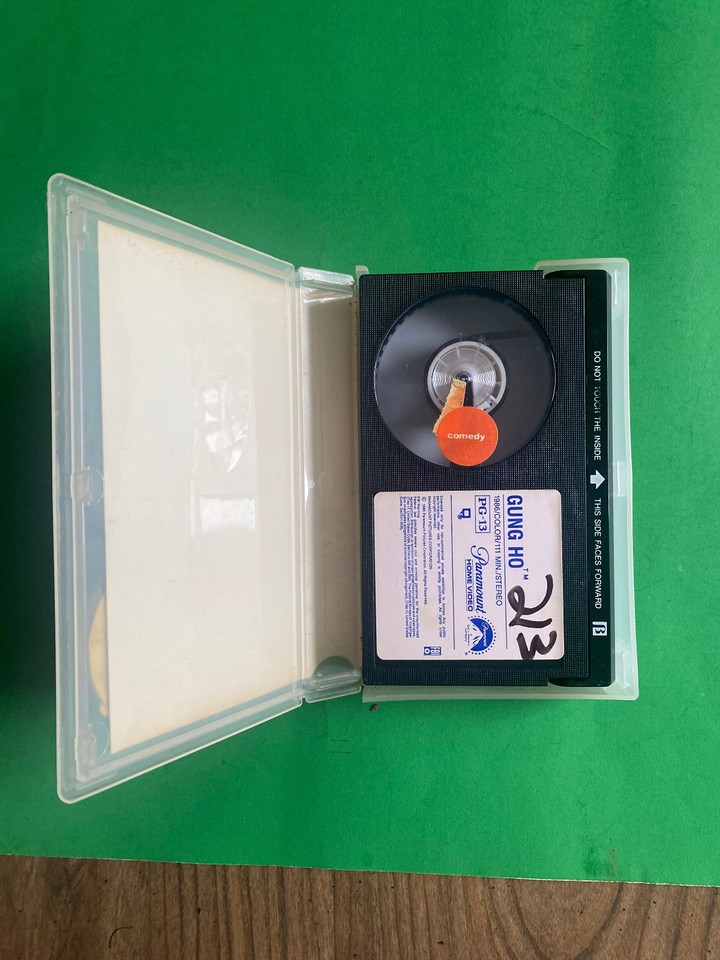 Gung Ho (Betamax, 1986) Ron Howard, Michael Keaton, George Wendt, Mimi ...