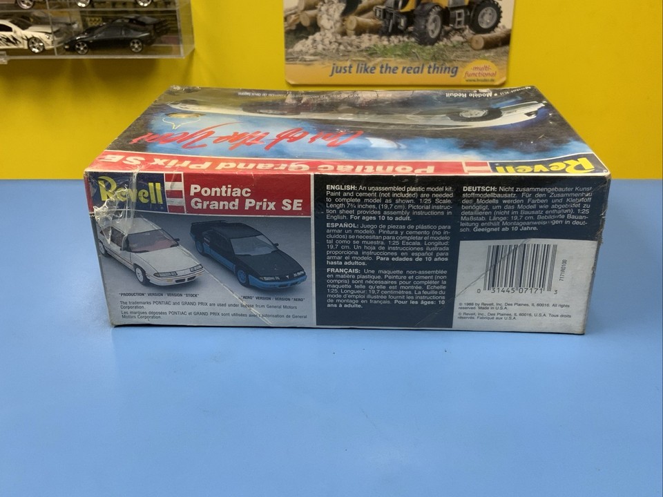 Vintage Revell Pontiac Grand Prix SE Model Kit #7171 Released | eBay
