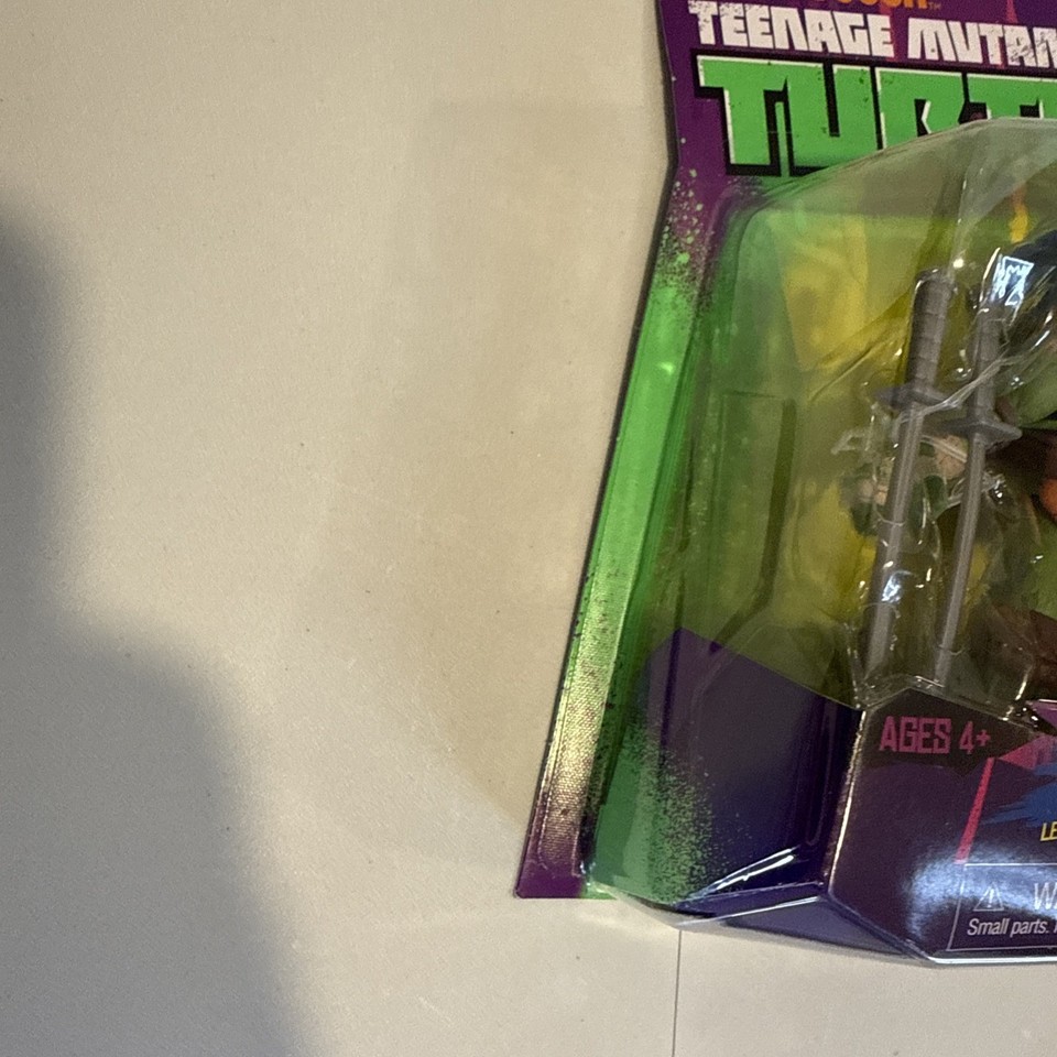 Teenage Mutant Ninja Turtles TMNT 2012 Reissue Leonardo 4.5" Action ...