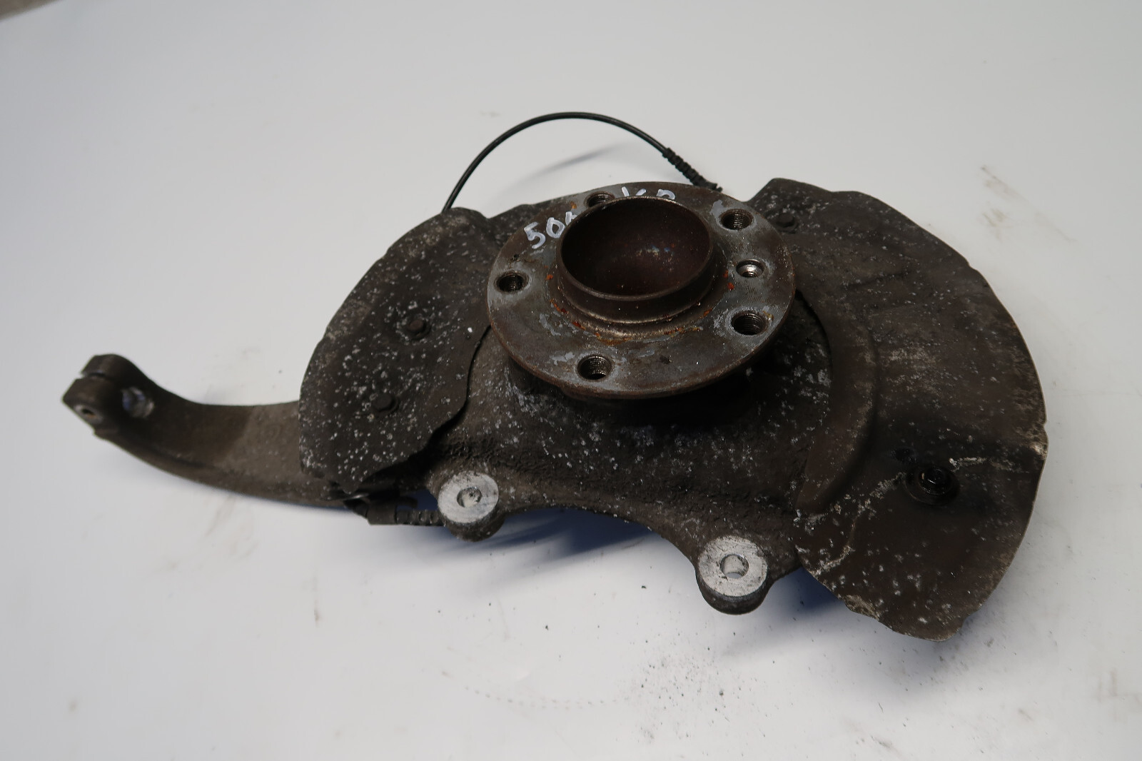 BMW 5er F10 F11 F18 F06 F12 F13 Achsschenkel Schwenklager vorne rechts ...