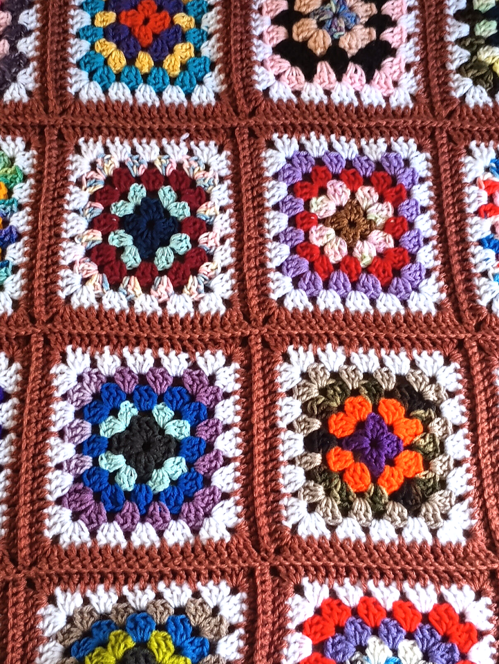 NEW HAND MADE HEATHER BROWN Multi-Color GRANNY SQUARES AFGHAN (lot#148 ...