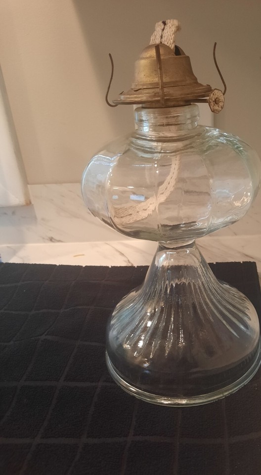 Antique Lamp:1900 Vintage Kerosene/Oil lamp. W/ Original Chimney | eBay