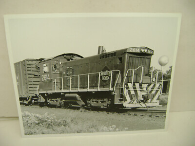 ORIGINAL KODAK 8"X 10" TRAIN PHOTO LOCO READING CO SW1001 AT MANVILLE ...