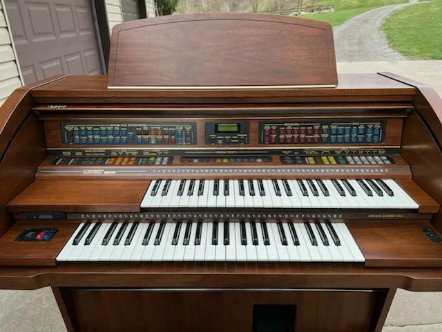 Lowrey Organ Stores