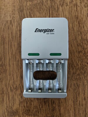 Energizer Battery Charger for Rechargeable Batteries plug, AA and AAA ...