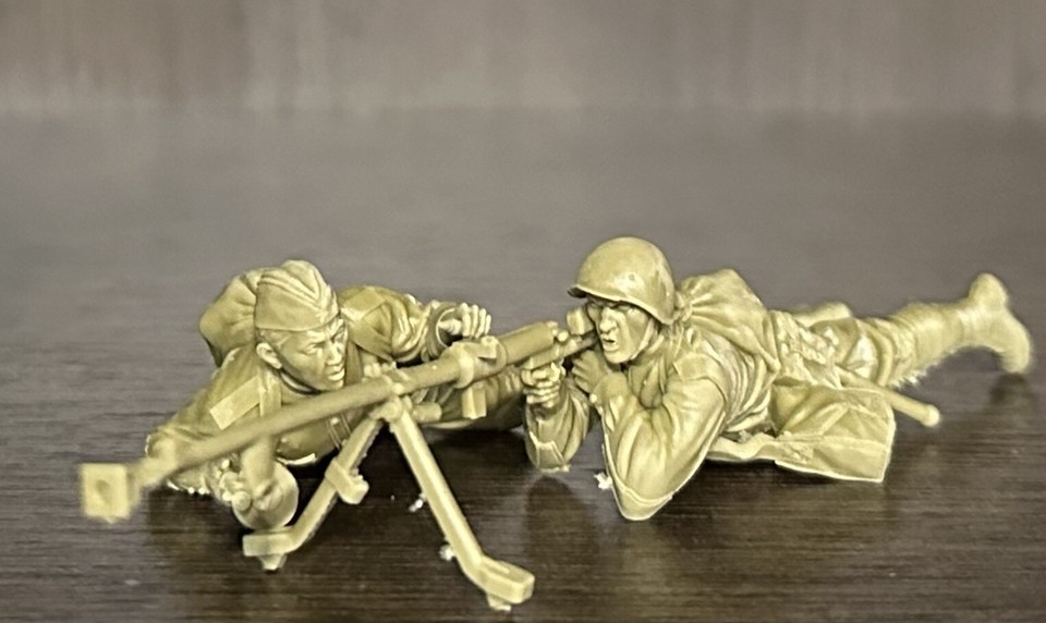 PLASTIC PLATOON Soviet soldiers Anti-Tank Rifle PTRD Summer WW2 1:32 ...