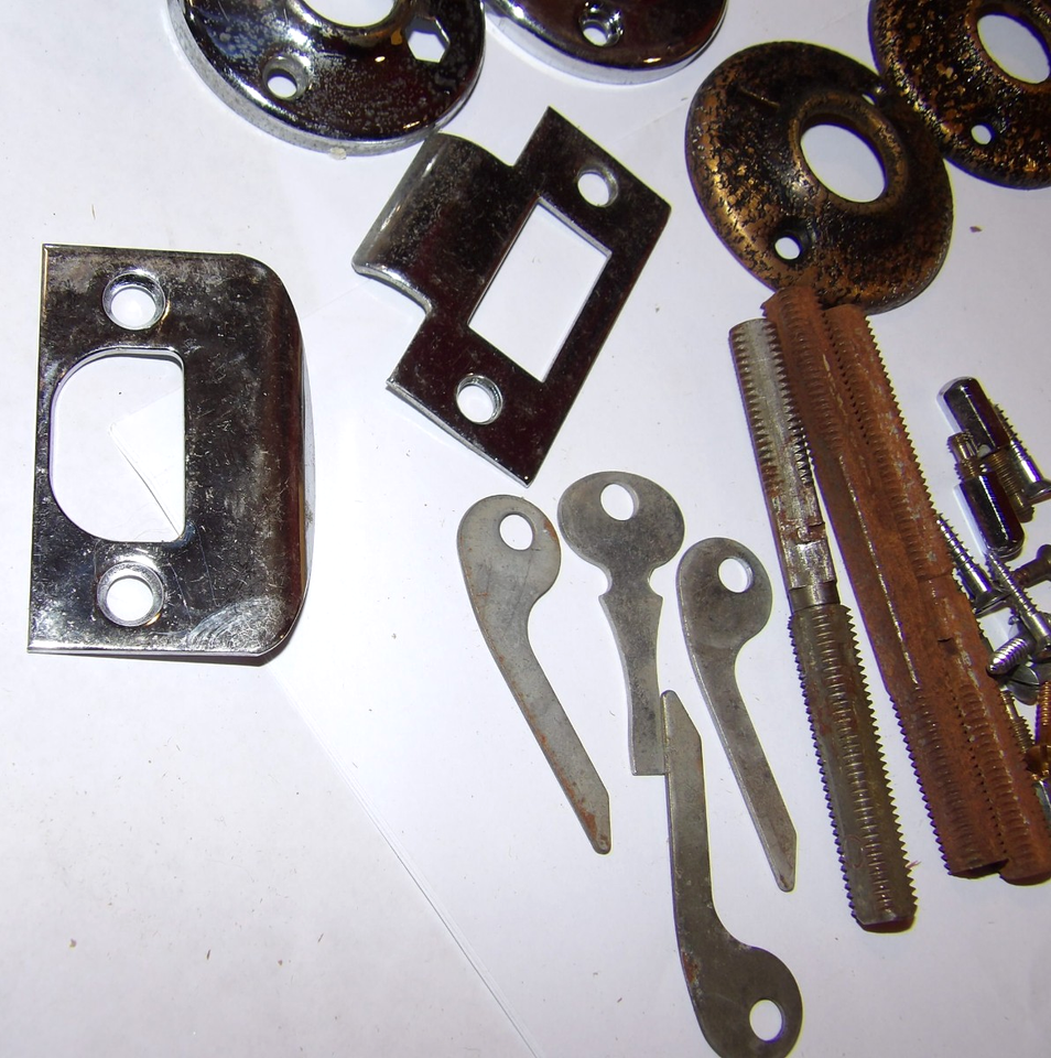 VINTAGE 1940s DEXTER PASSAGE SET PARTS! INCOMPLETE! KNOBS & MORE ...