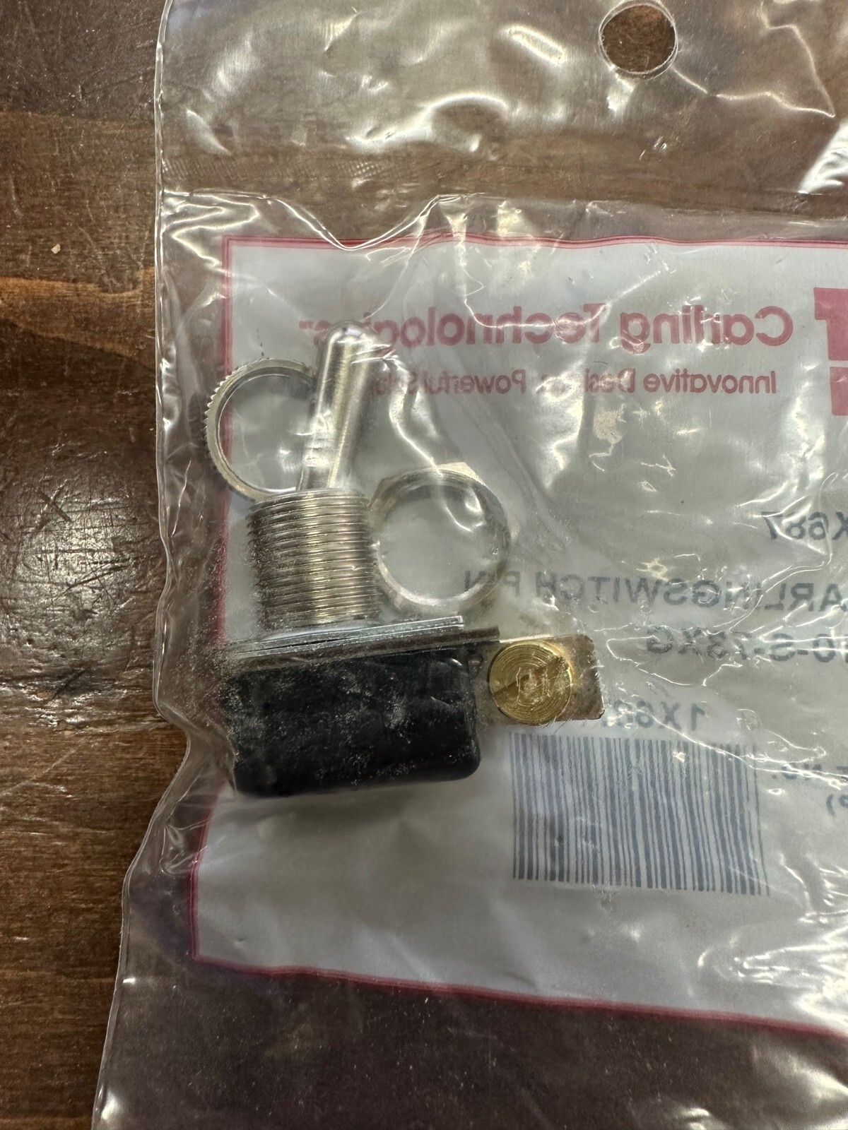 LOT OF 6 CARLING TECHNOLOGIES 1X687 110-S-73XG TOGGLE SWITCHES | eBay