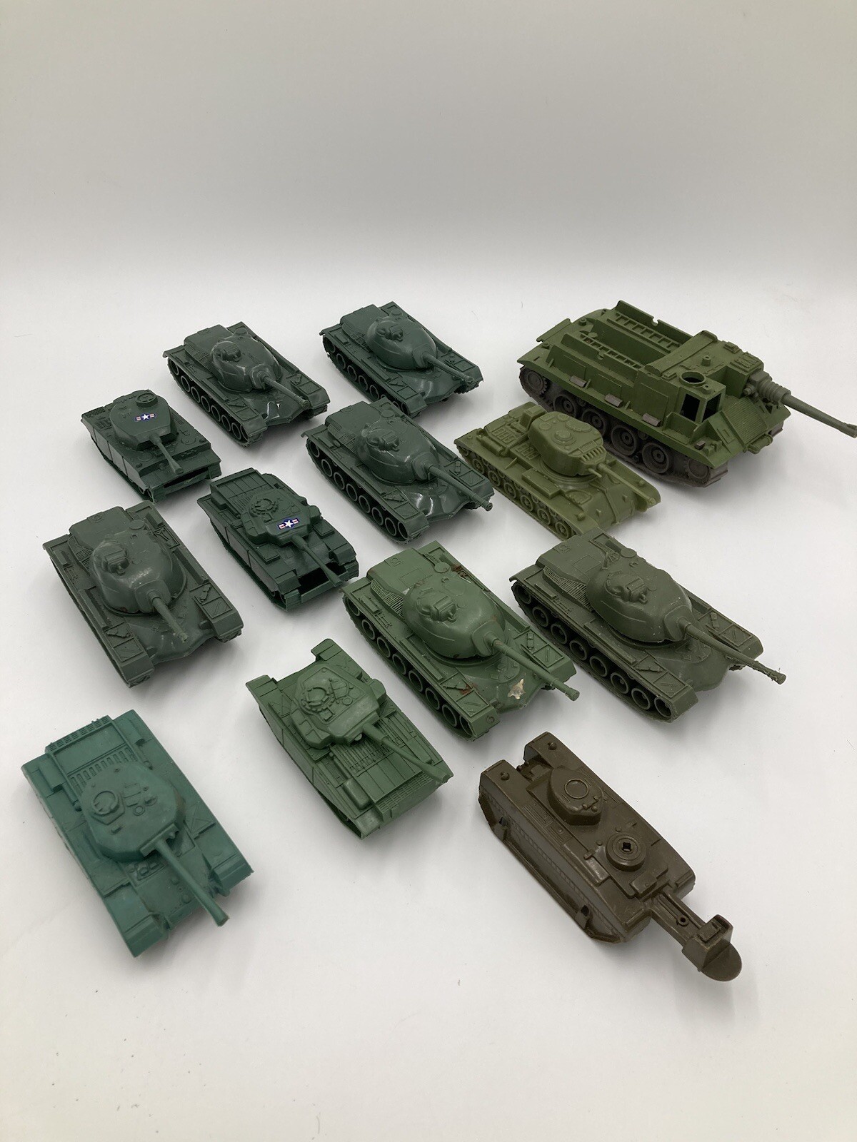 Lot of Army Men Tanks - Vintage Toys Figures - Hard Plastic - Marx ...