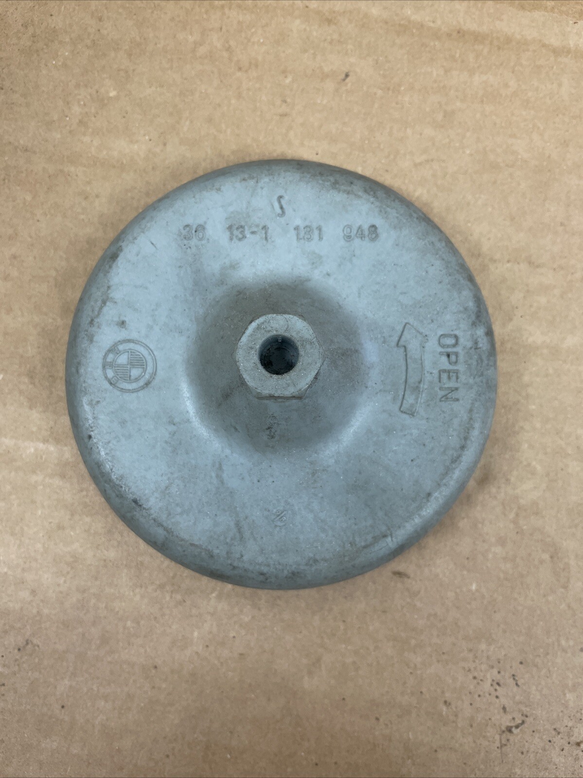 BMW Center Cap Hub Cap Wrench Gray 36-13-1-181-948 | eBay