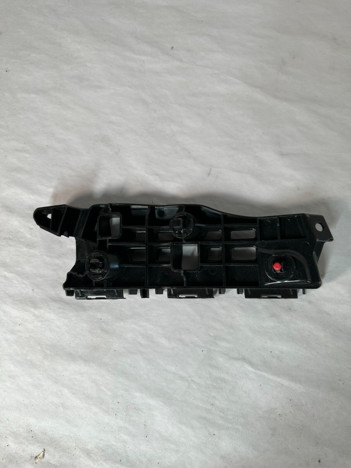 2013 - 2018 Lexus ES350 ES300h Front Left Bumper Retainer Bracket 52146 ...