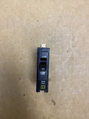 Square D QOB QOB130 1 Pole 30 Amp 240V Circuit Breaker Yellow Bolt On ...