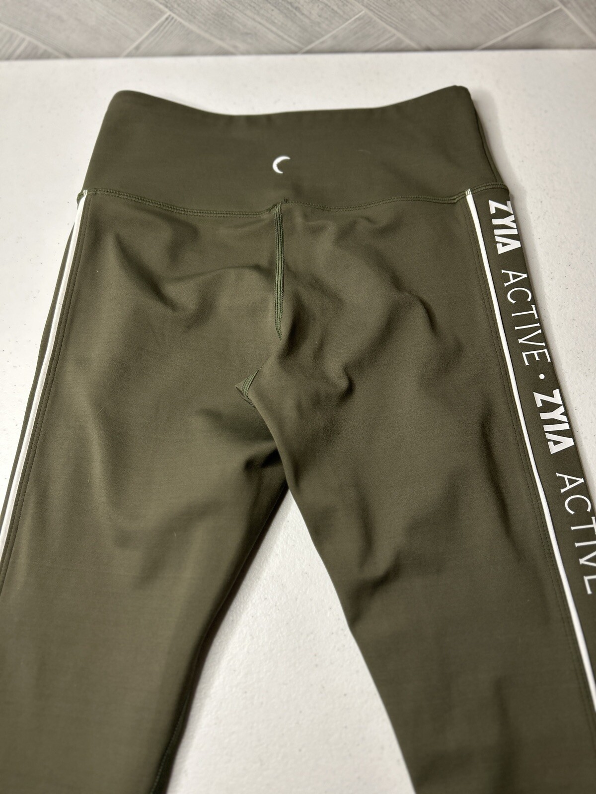 Zyia Active Green Logo Stripe Light n Tight Hi-Rise C… - Gem