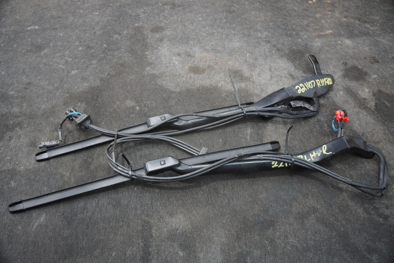 Set 2 Left Right Windshield Wiper Arm Blade 2228200544 Mercedes S550 ...