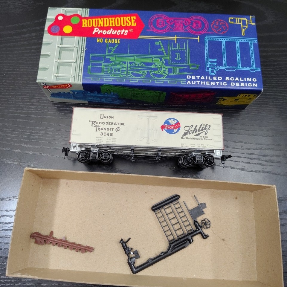 Roundhouse Products Ho Gauge Ho Scale Cars Lot Of 4 Train Box Cars D | eBay