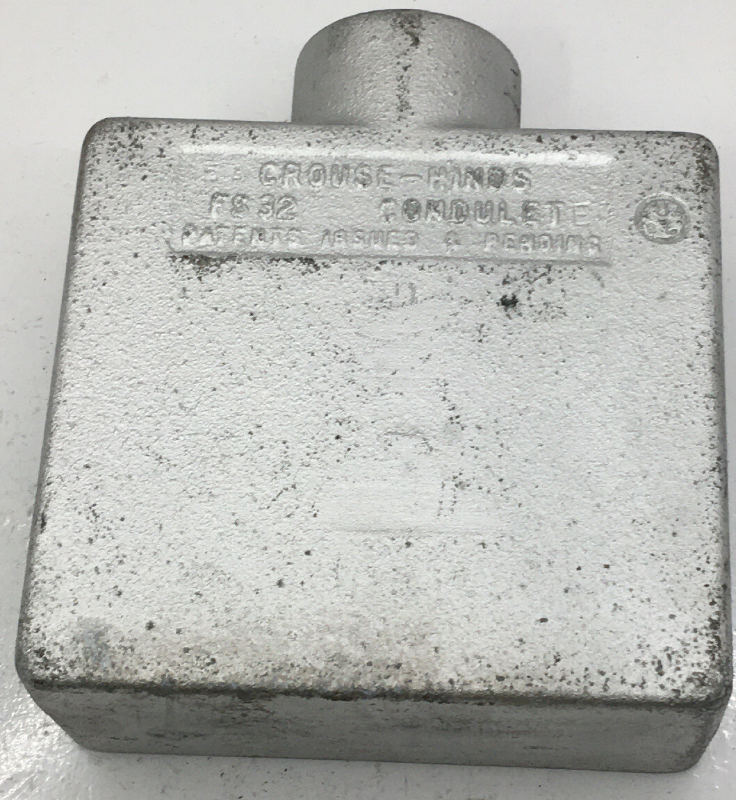 FS32 CROUSE HINDS NO MOUNTING FEET 1-INCH CAST IRON OR ALUMINUN ...