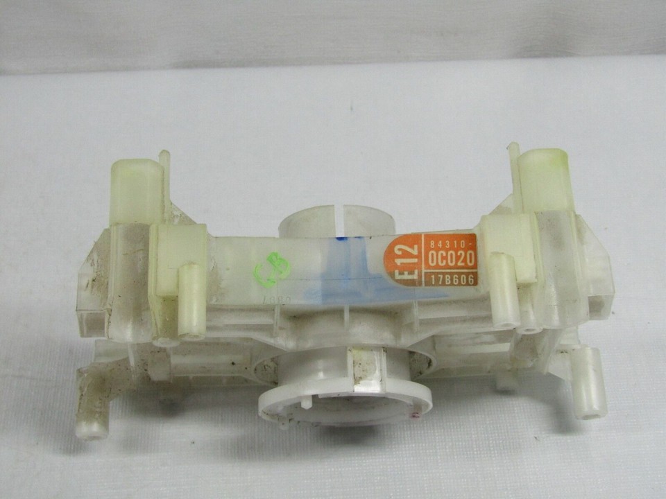 2000-2002 Toyota Tundra Steering Column Turn Signal Wiper Arm Mount ...