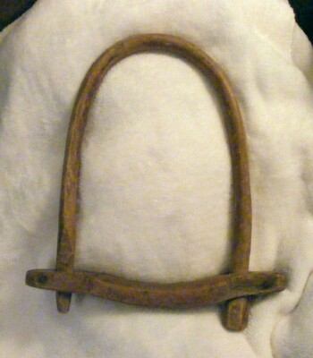 Primitives - Wooden Yoke