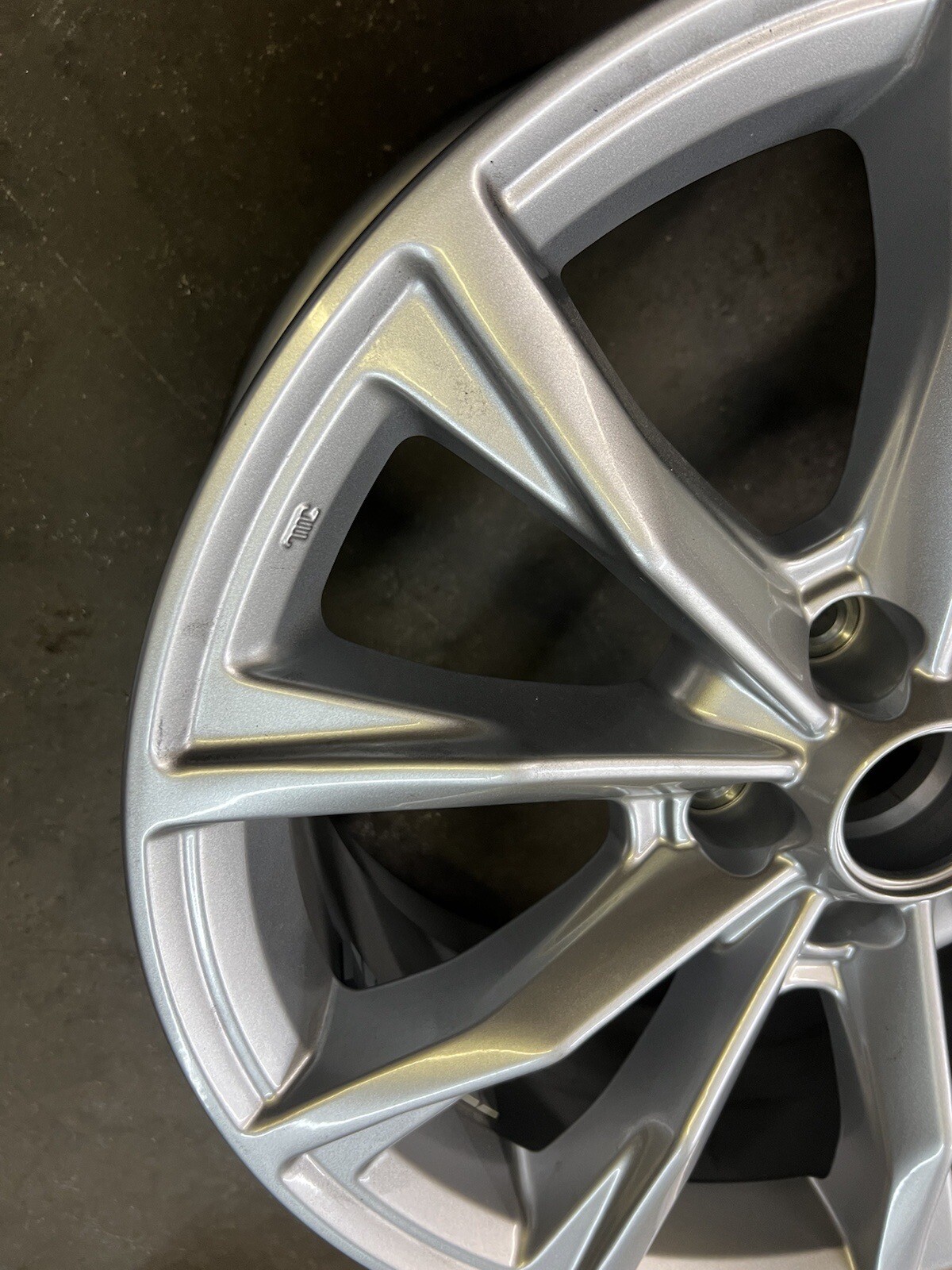 23 Honda CR-V Alloy OE Wheel 427003A0A81 18x7.5 | eBay