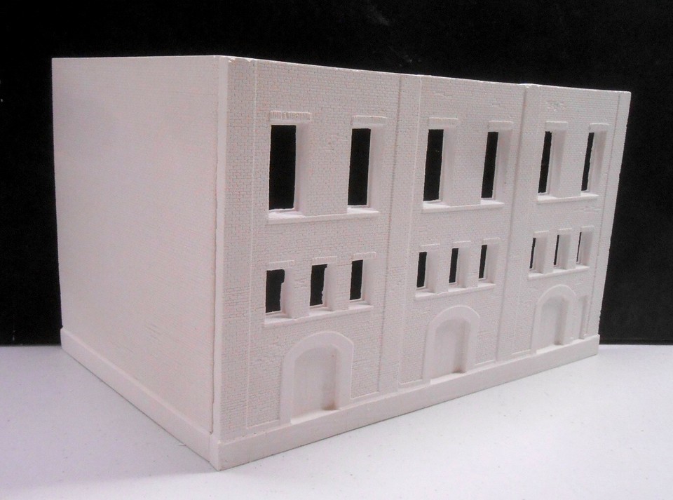 Downtown Deco HO Scale L Shaped Background Flat Building Kit Factory ...