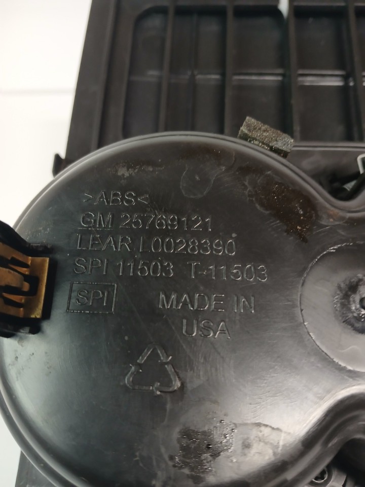 2006-2011 Cadillac DTS 4.6L Front Center Console Cup Holder Assembly | eBay