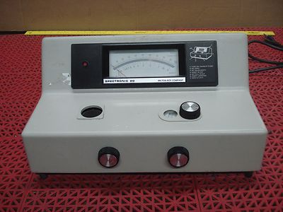 Analytical Instruments - Spectronic 20 Spectrophotometer