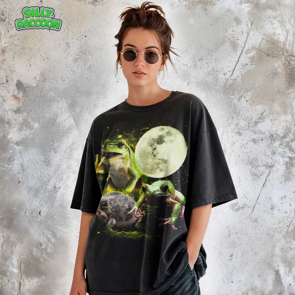 Three Frogs Moon T-Shirt, Vintage Style Moonlit Frog Shirt, Animal ...