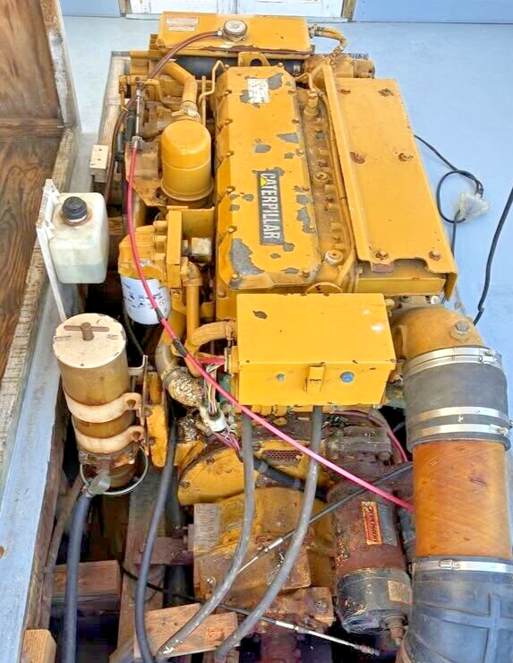 Caterpillar (CAT) 3116 , 300 HP Marine Diesel Engine with ZF 220A / 7c ...