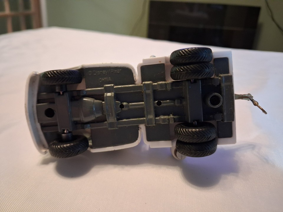 Disney Pixar Cars Toon Take Flight Moon Mater Autonaut Mater ...