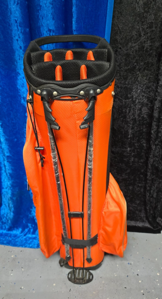 Hooters Orange Golf Bag With Backpack Style Strap | eBay