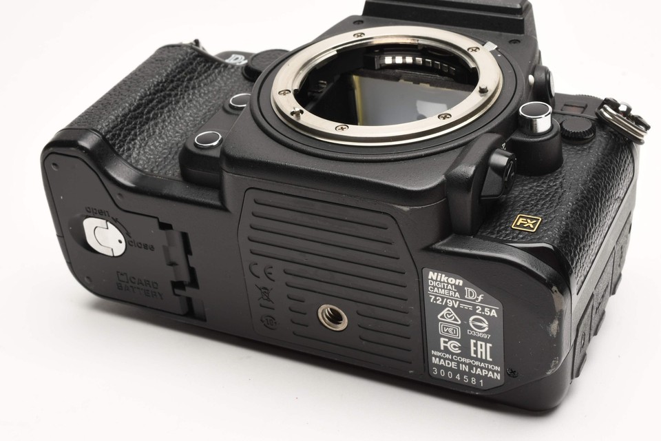 Nikon Df Black DSLR Body w/battery, charger, strap, 17K Acts, Great! | eBay