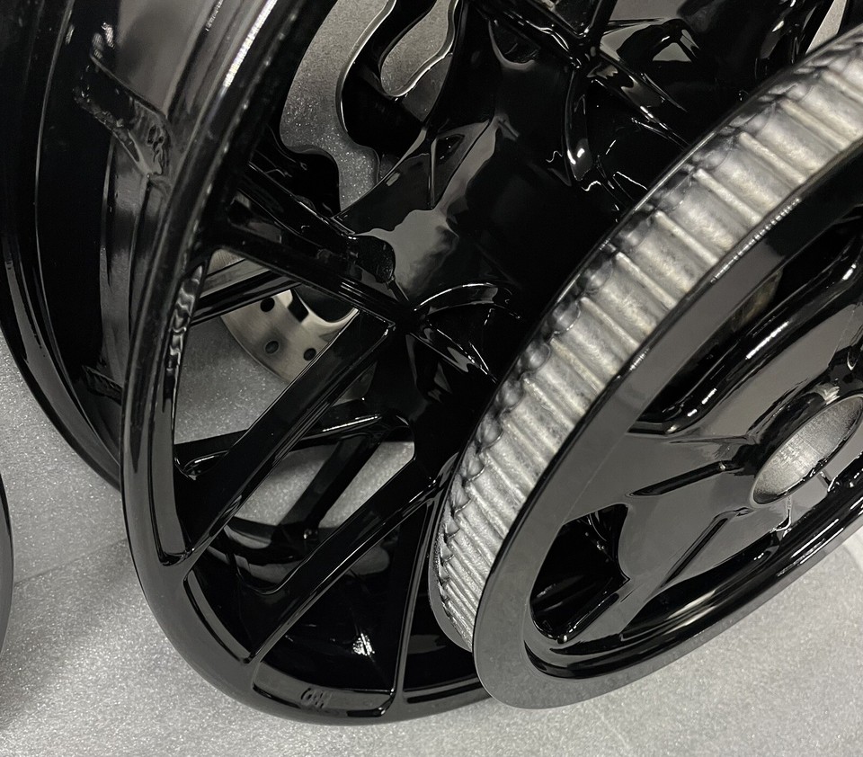 Harley 2024 CVO FUGITIVE Touring STREET GLIDE black Wheels OEM HD Rims ...
