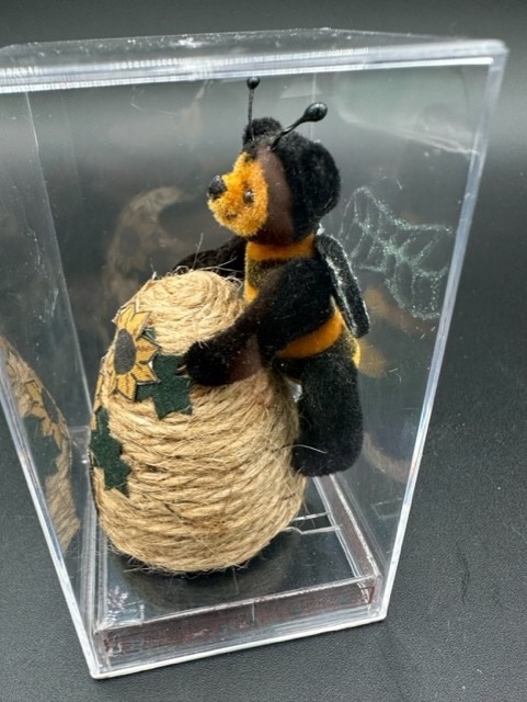Barton's Creek Miniature Teddy Bear Bee w/ beehive ADORABLE 3" | eBay