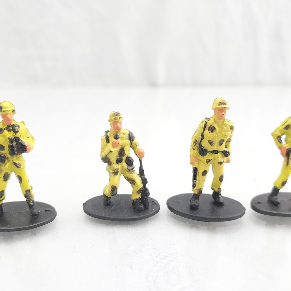 Military Troops Soldiers Figures Yellow Camo Lot Mini Army Men Micro ...
