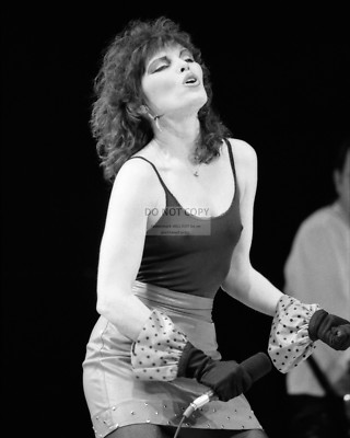 PAT BENATAR ROCK SINGER MUSIC ARTIST - 8X10 PUBLICITY PHOTO (AZ715) | eBay