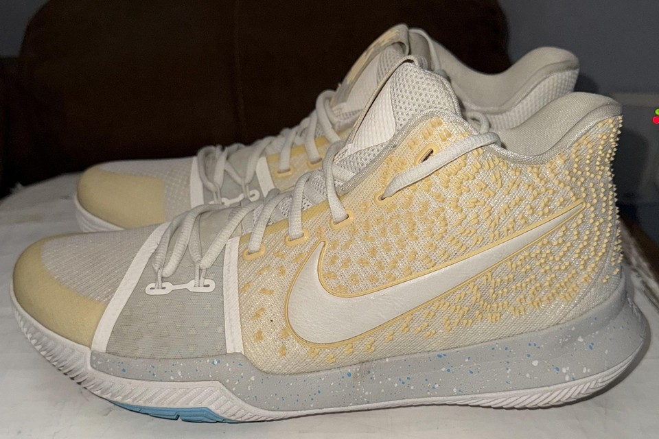 Nike Kyrie 3 Basketball Shoes Sneakers Mens Size 12 White Cream Gray ...