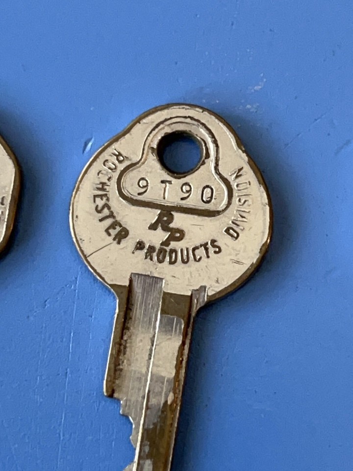 5 Vintage General Motors GM Used Car Keys | eBay