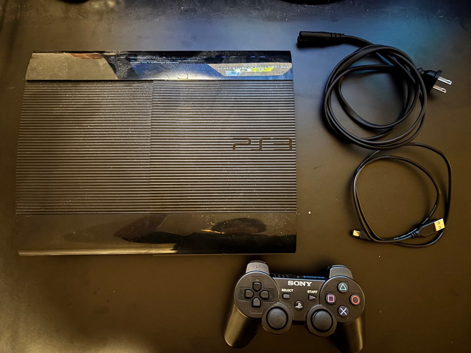 Sony PS3 Super Slim TESTED WORKING WITH CONTROLLER AND CABLES ...