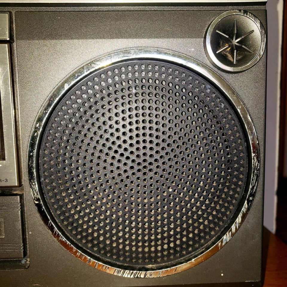 Realistic SCR-3 vintage Cassette 80's Boom Boxbox pre-owned by Radio ...