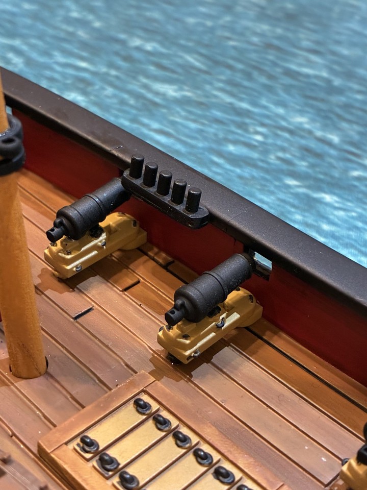 HMS PICKLE 1800 Napoleonic Schooner Plastic Model Kit & Crew ( 1/56 ...