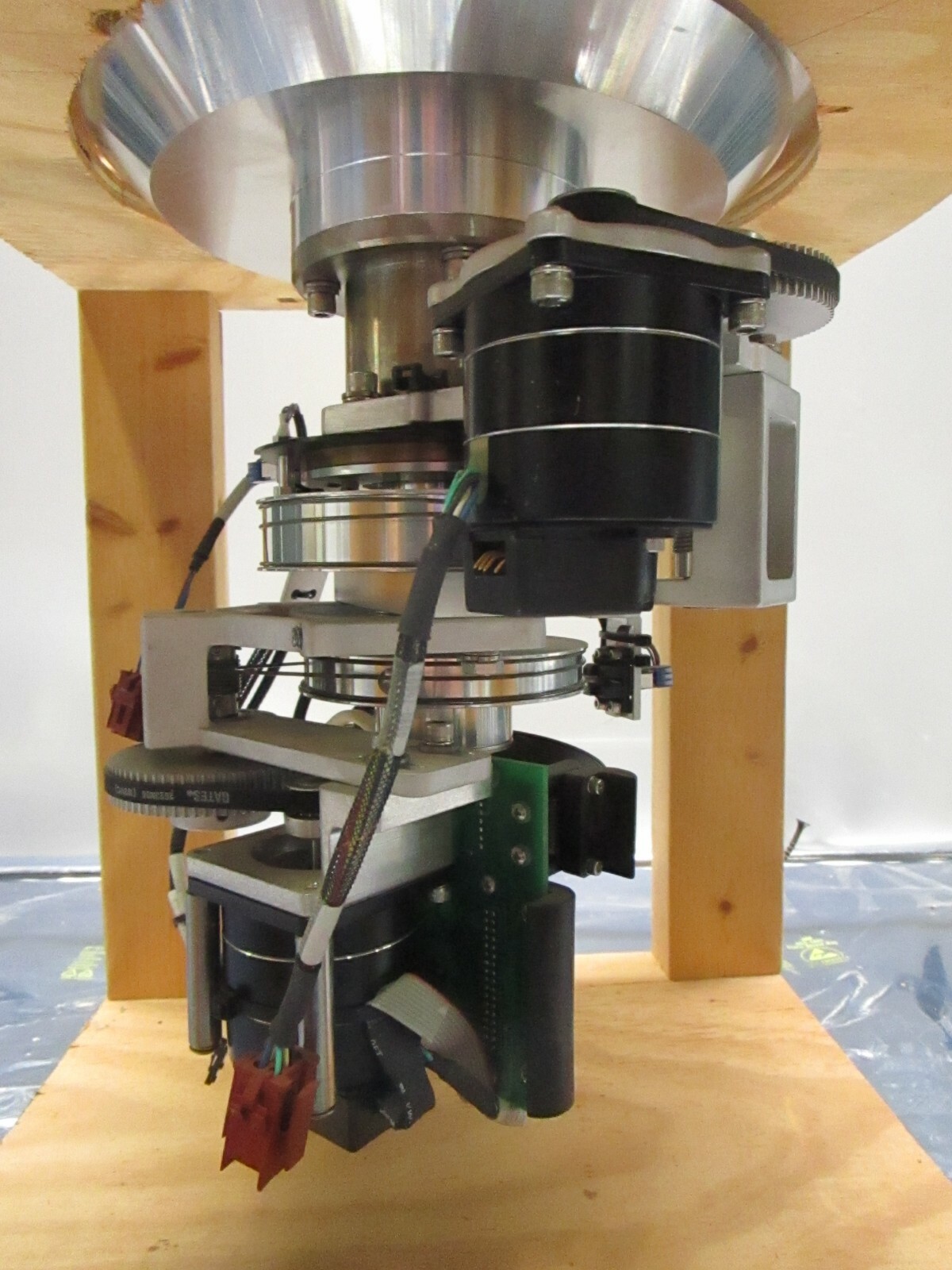 AMAT 0010-13321 8" Robot P5000, 8 Inch, With AMAT 0040-09085 Robot ...