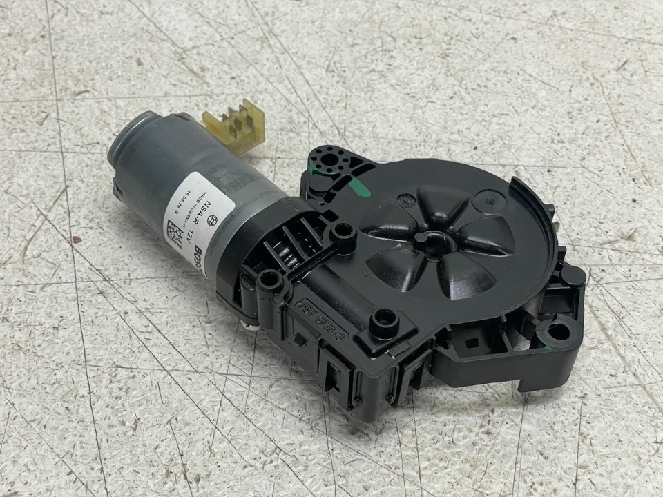 2017 2018 Mercedes C63 AMG Sunroof Sun Roof Window Glass Motor Unit ...