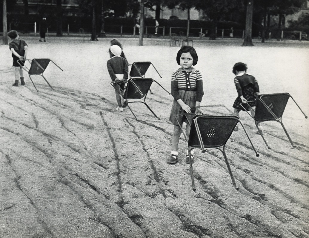 1955 Vintage Robert Doisneau Children Playing Girl Park