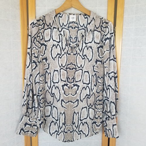 Reptile Snake Print Silky Blouse Size XS V-Neck Puff Sleeve Easy Care ...